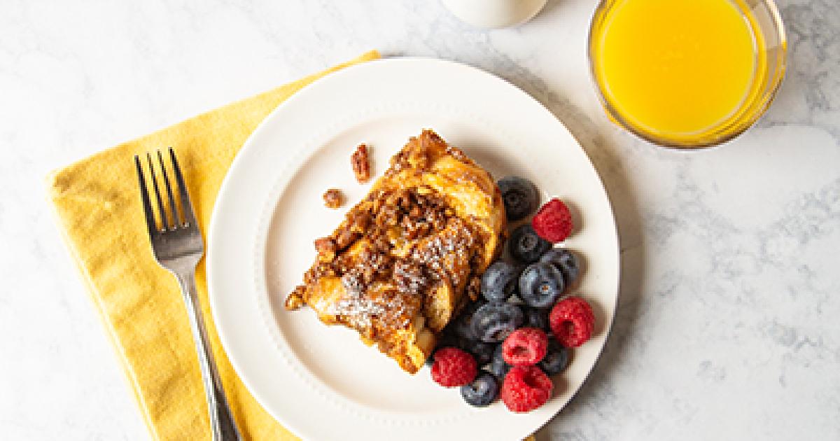 Overnight Whole-Wheat French Toast with Praline | CARNATION® MILKS