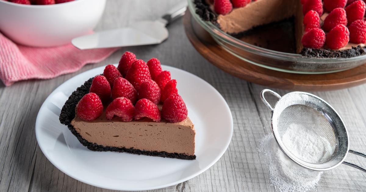 No-Bake Chocolate Raspberry Pie | CARNATION® MILKS