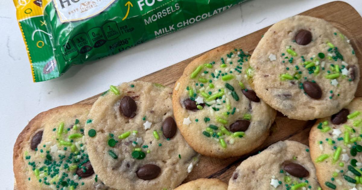 NESTLÉ® TOLL HOUSE® Football Sugar Cookies | NESTLÉ® TOLL HOUSE®