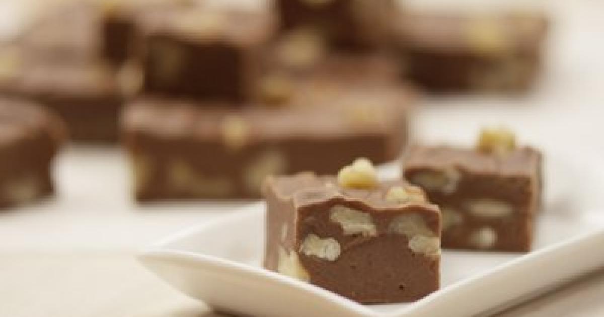 Famous Milk Chocolate Fudge | NESTLÉ® TOLL HOUSE®