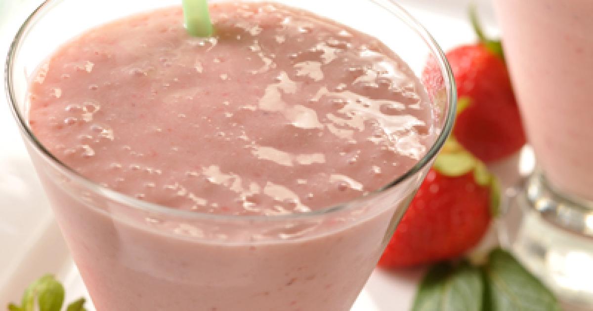 Strawberry Swirl Smoothie | CARNATION® MILKS