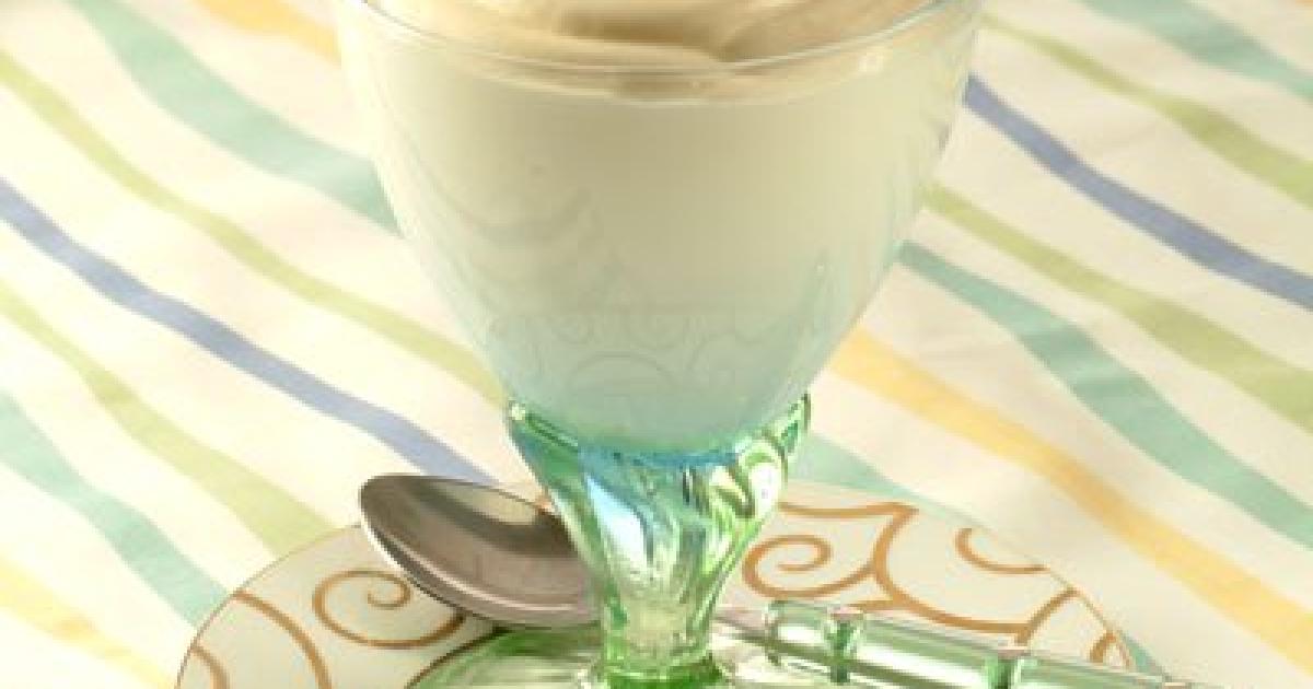 Easy White Mousse | NESTLÉ® TOLL HOUSE®
