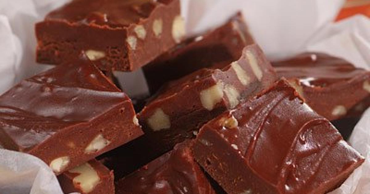 Sensibly Delicious Fudge | CARNATION® MILKS