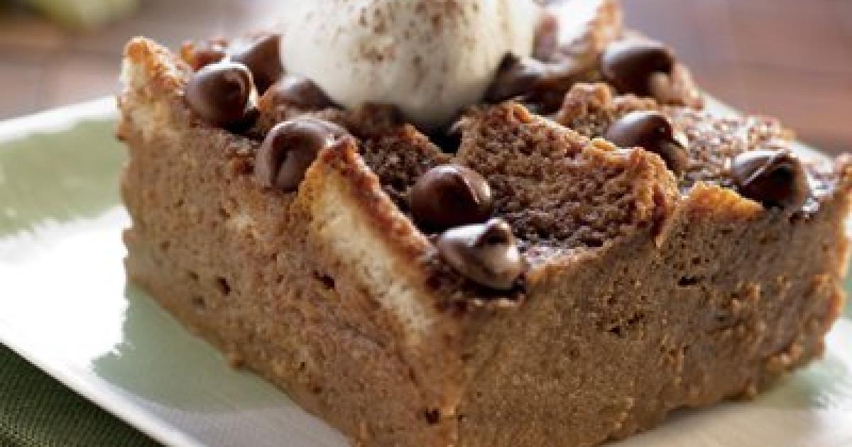 Chocolate Shamrock Bread Pudding | NESTLÉ® TOLL HOUSE®