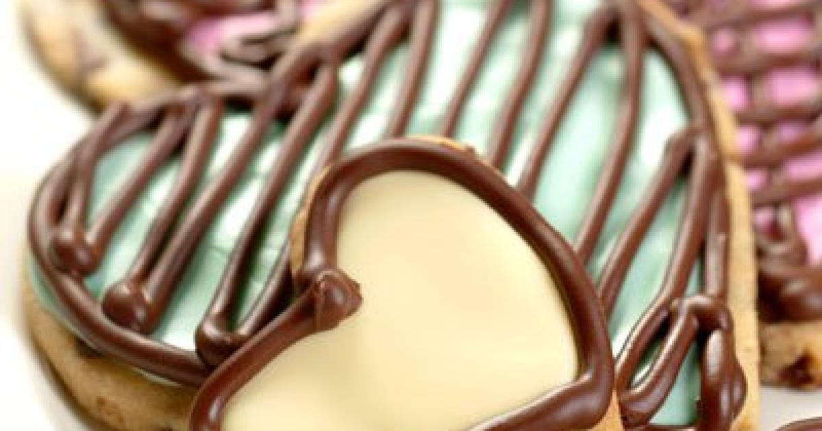 Mini Chip Cut-out Cookies | NESTLÉ® TOLL HOUSE®