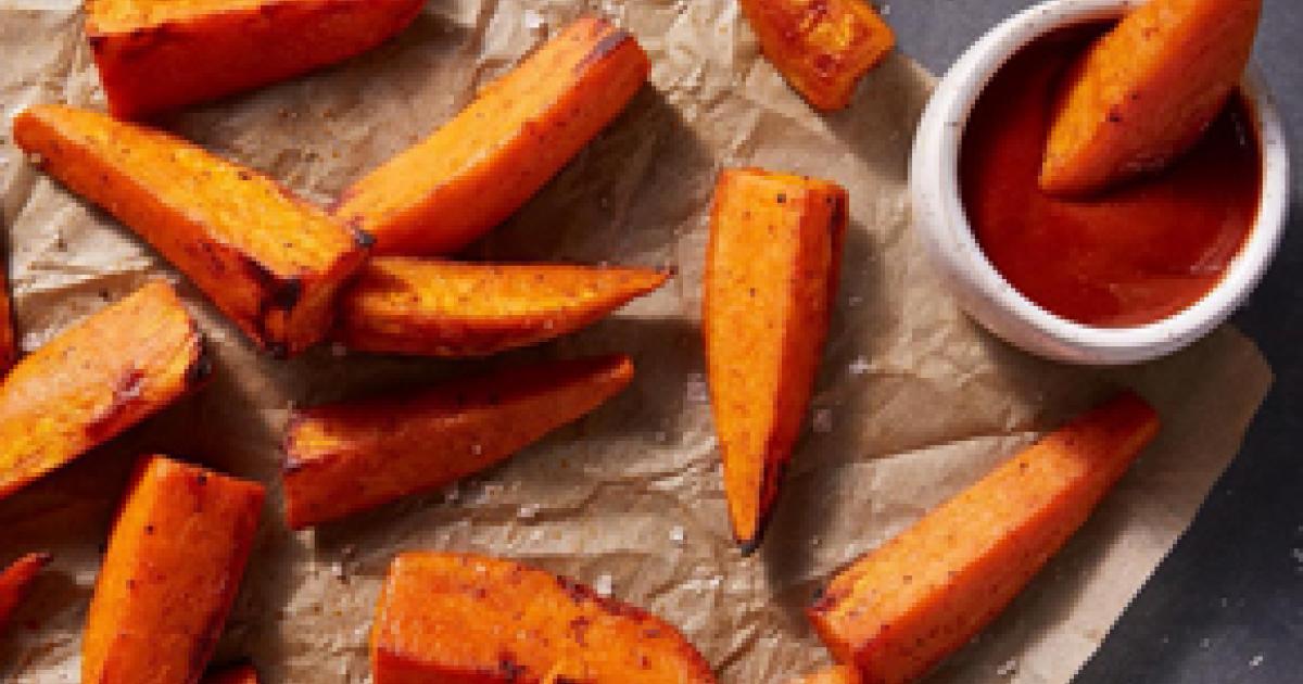 Camotes Al Horno con Ketchup de Sriracha Cremosa | Very Best Baking