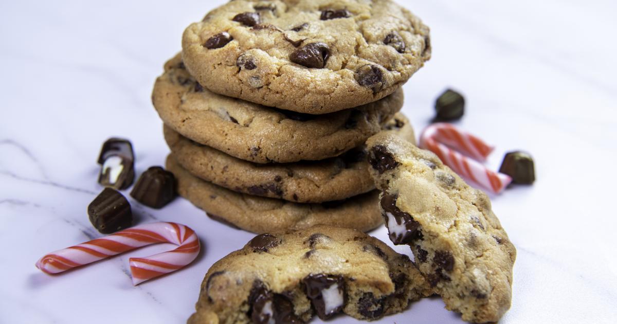 Mint Candy Stuffed Cookies | Very Best Baking