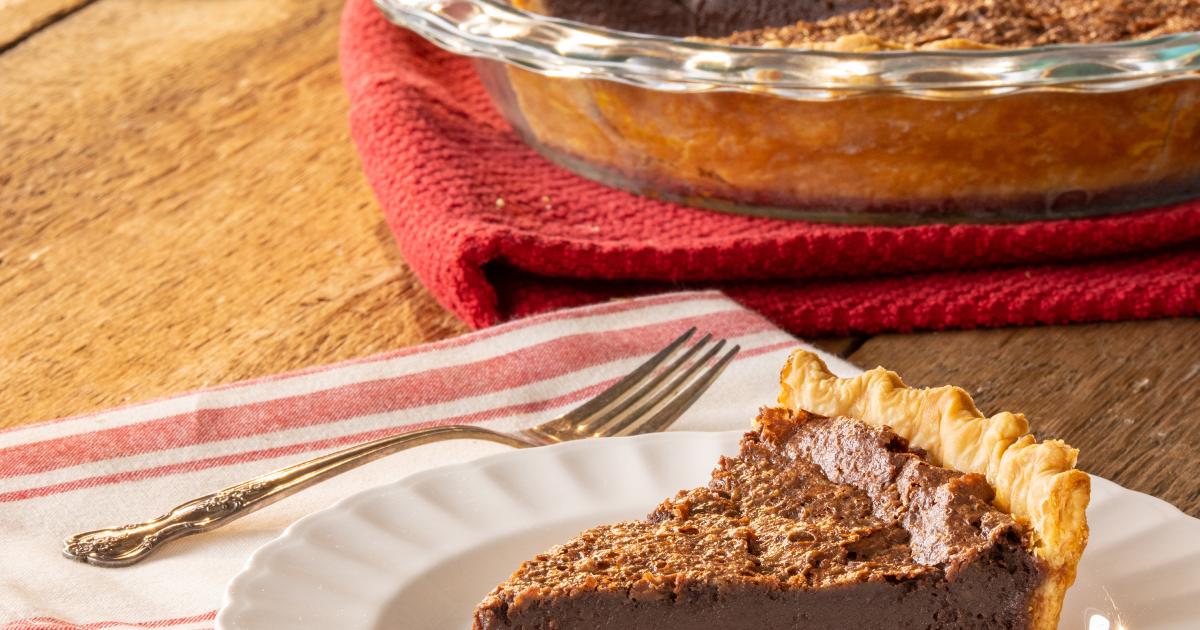 Chocolate Cow Pie | CARNATION® MILKS