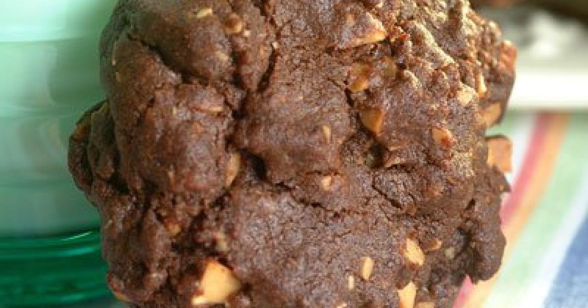 Chocolate Peanut Cookies | Very Best Baking